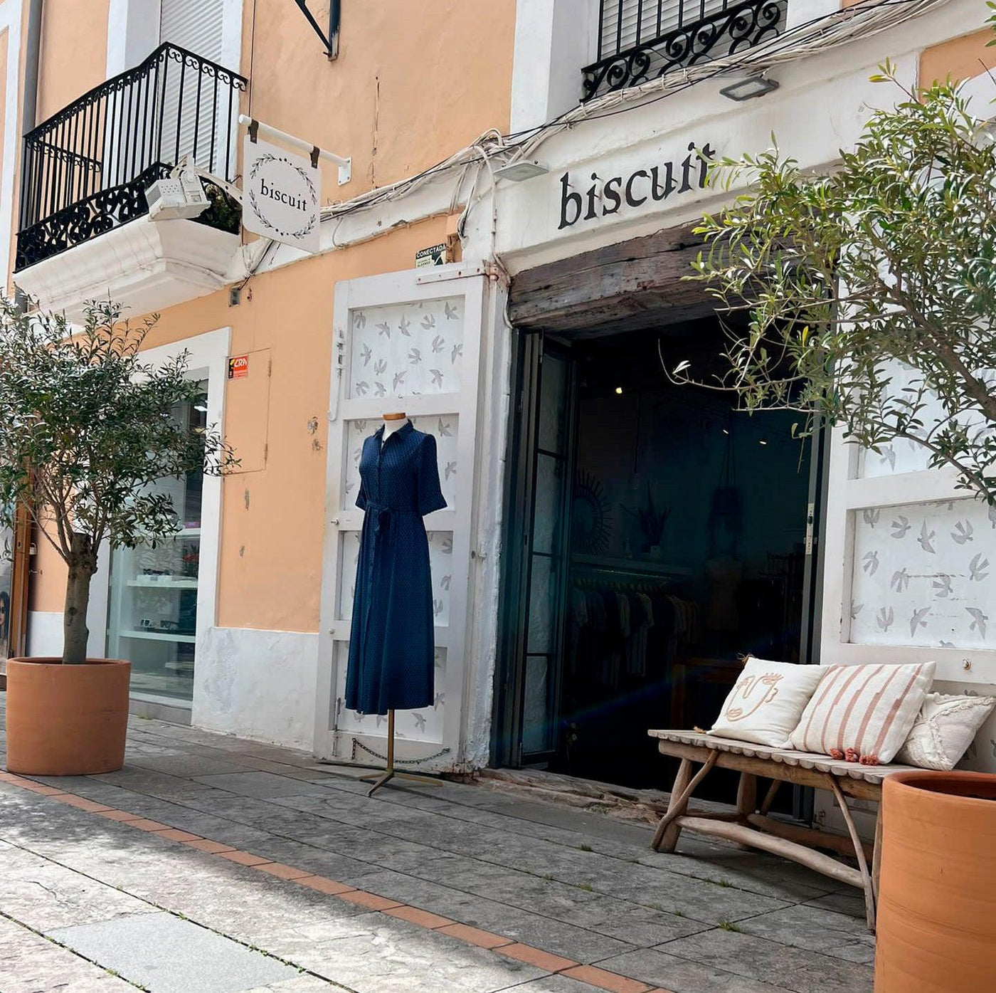 Nuestras Tiendas Biscuit